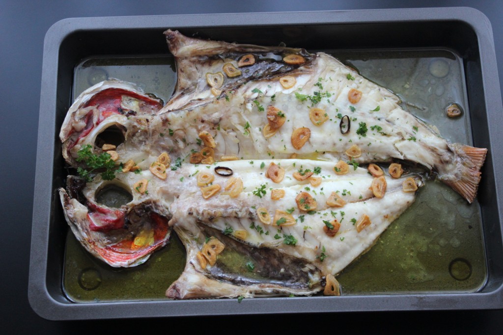 Gastronomía en verso | Besugo a la espalda, un verdadero manjar.