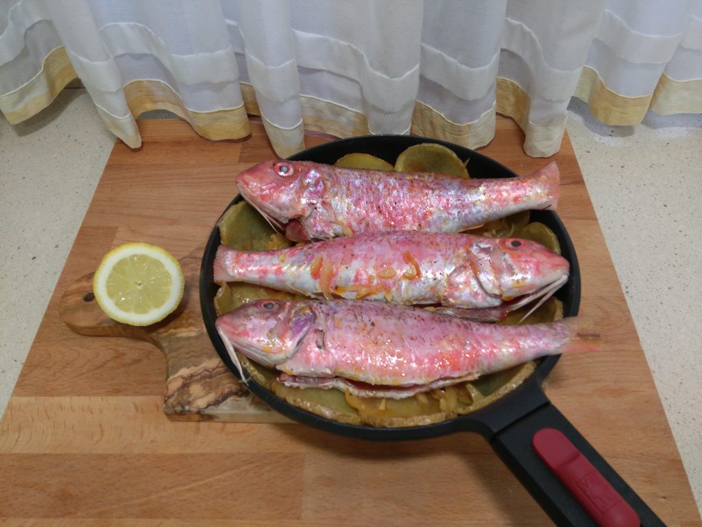 Gastronomía en verso | Salmonetes de roca al horno, receta ibicenca con ...