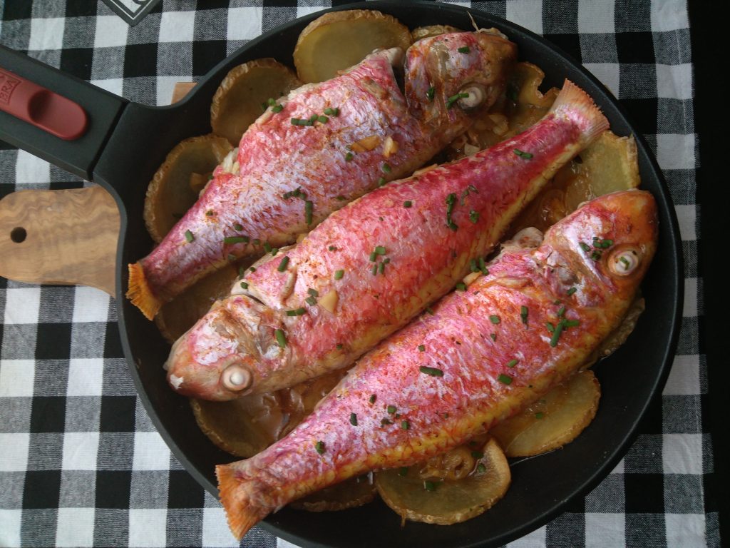 Gastronomía en verso | Salmonetes de roca al horno, receta ibicenca con ...
